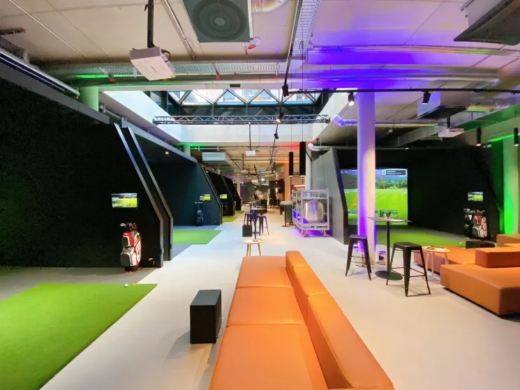 SEVEN TEES GOLF & BAR | 80807 München | Online Buchen